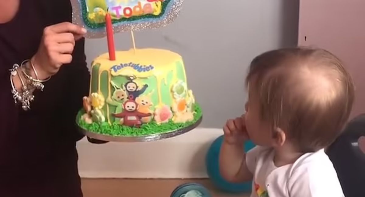 Reino Unido: Niño de 2 años muere de hambre tras pasar días sin comer y ...