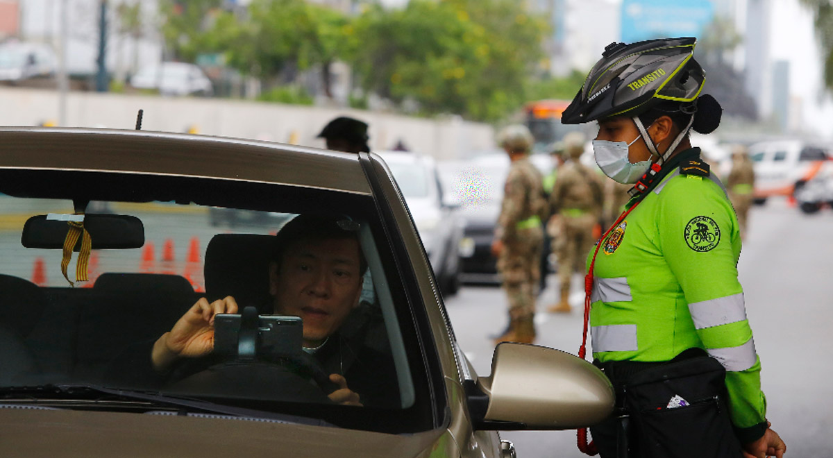 Navidad 2020: PNP realiza megaoperativo de tránsito en el Centro de ...