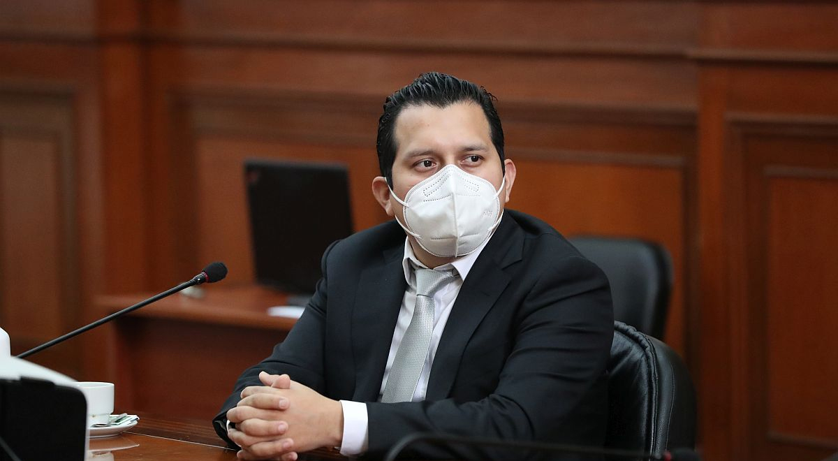 Congresista José Luna Morales está de licencia, pero aún así emitió ...