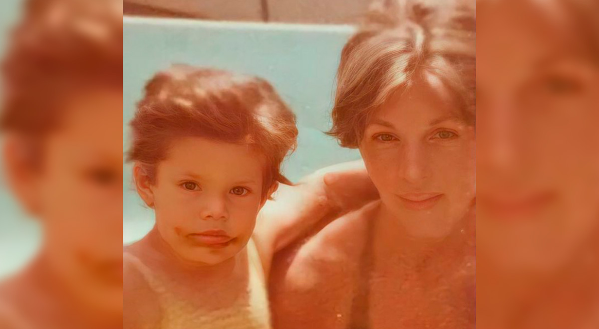 Rebeca Escribens Instagram Comparte Foto De Su Niñez Al Lado De Su Madre Y Su Parecido Es 