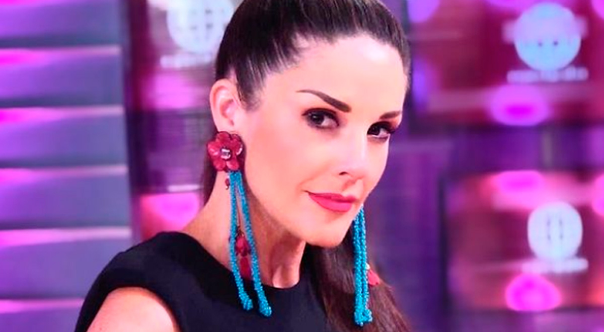 Rebeca Escribens Instagram Comparte Foto De Su Niñez Al Lado De Su Madre Y Su Parecido Es
