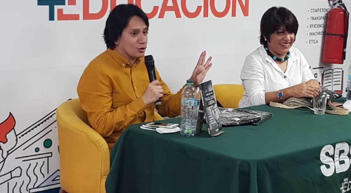 Christopher Acosta: "Quien le dio fama a mi libro 'Plata como cancha ...