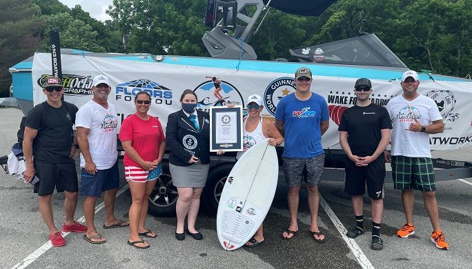 Lori Keeton: La historia de cómo rompió el récord mundial tras surfear ...