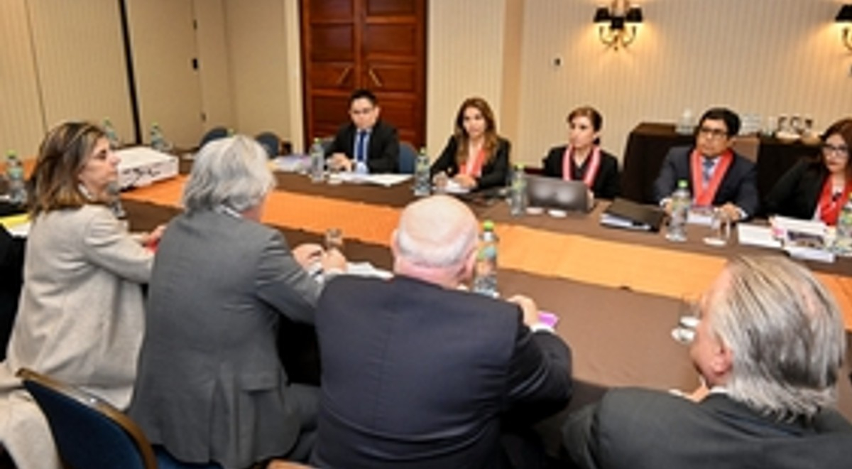 La Fiscal De La Nación Patricia Benavides Se Reunió Con El Grupo De