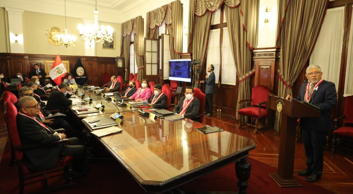 En sesión de Sala Plena de la Corte Suprema, que presidió Elvia Barrios ...