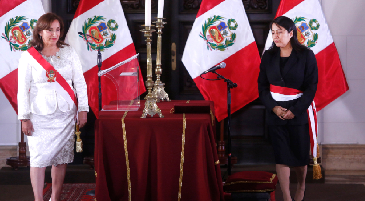 Dina Boluarte Patricia Correa Renuncia Al Ministerio De Educación El