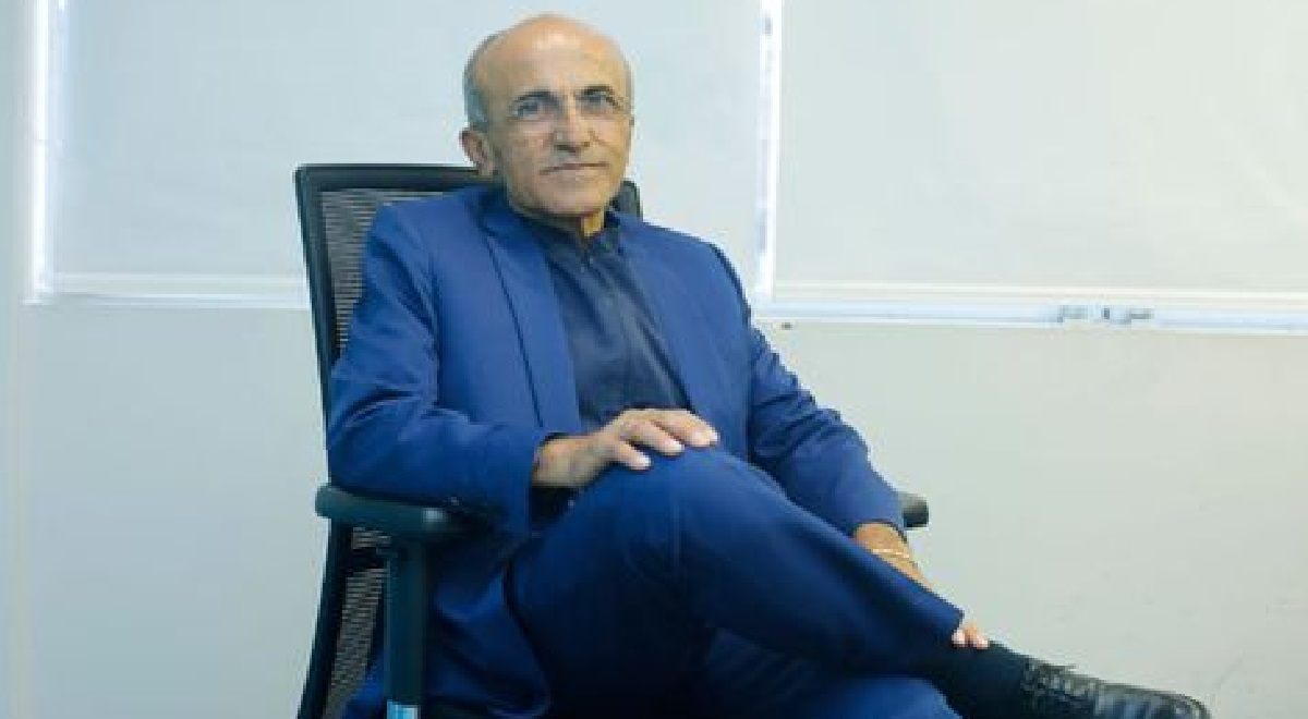 Dr. Pérez Albela: ¿Cómo de ser médico se convirtió en conductor de ...