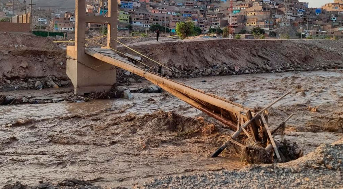 Comas: Puente Tambo Río se desplomó tras aumento del caudal del río ...