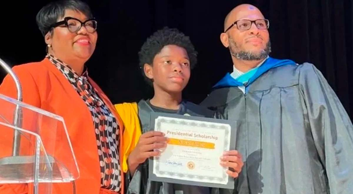 Viral: Xavier Jones | Joven camina dos horas y media para llegar a su ...