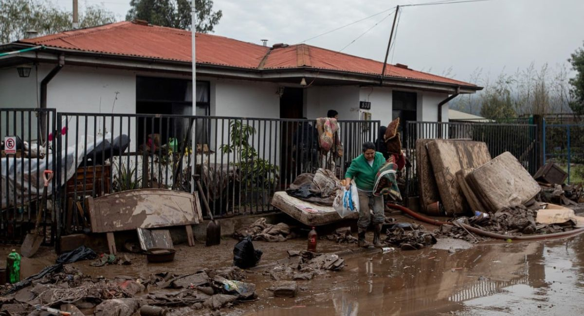 Chile Dos Muertos Y Tres Desaparecidos Por Las Inundaciones Por