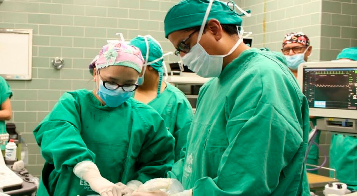 ¿Cuánto gana un médico en el Perú? Especialista de la salud lo revela ...