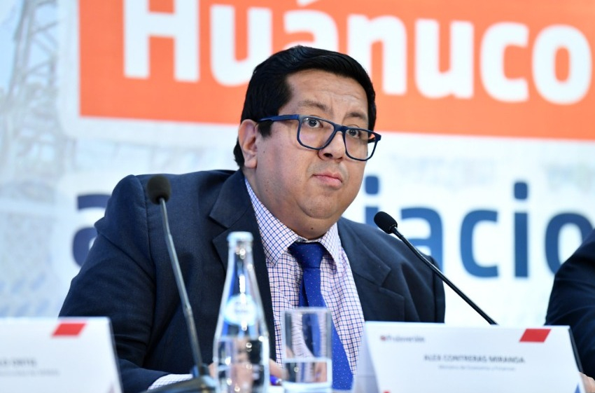 Alex Contreras presentó su renuncia al Ministerio de Economía y ...