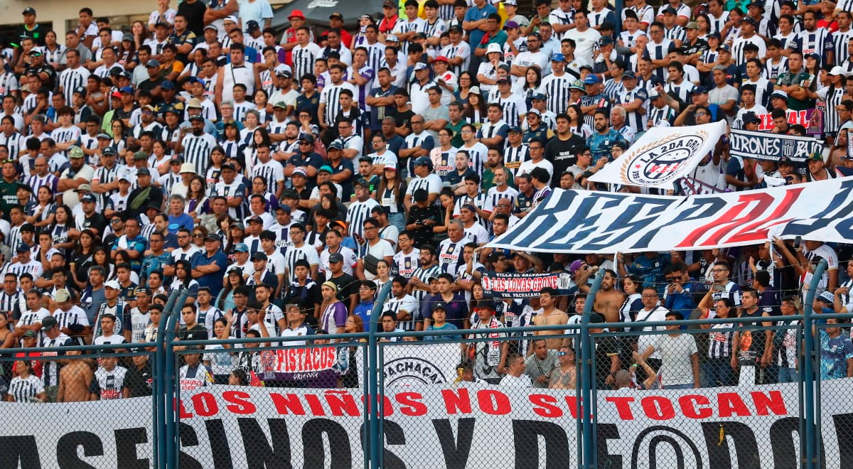 La bandera que desplegó la hinchada de Alianza Lima que generó disgusto ...