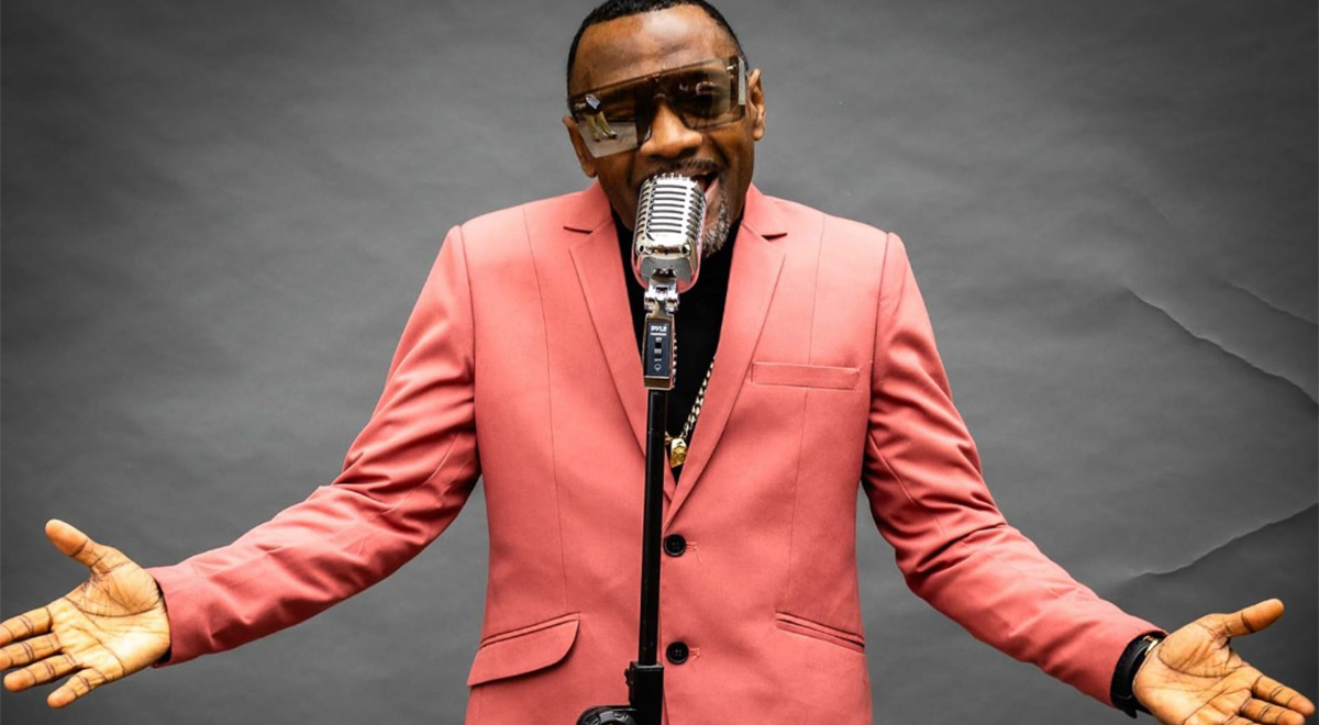 Cantante Alex Ramírez presenta su nuevo disco: “A mí me va bien”, video ...