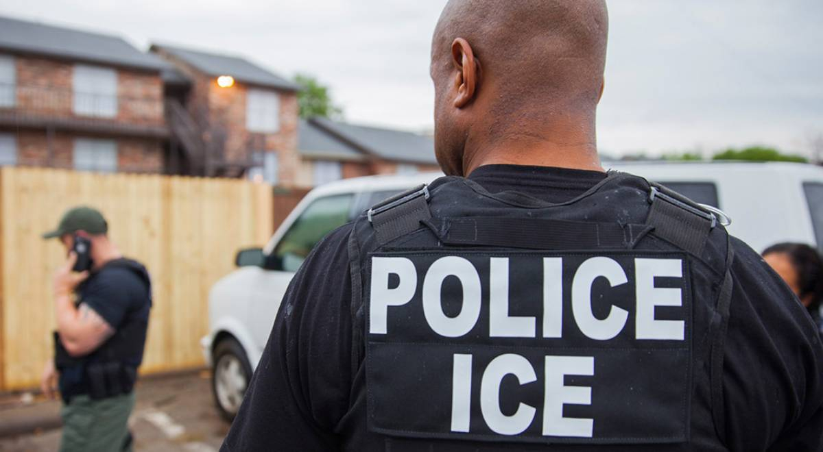 Estas son algunas PREGUNTAS que podría hacerte un agente del ICE ...